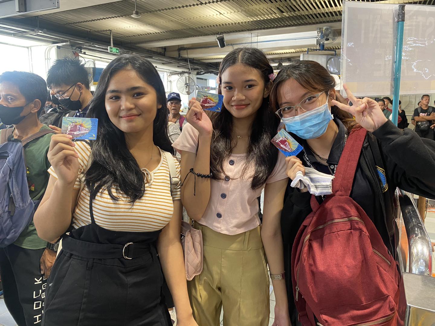 MRT-3, namahagi ng Libreng Sakay para sa mga bata para sa National ... MRT-3, namahagi ng Libreng Sakay para sa mga bata para sa National ...